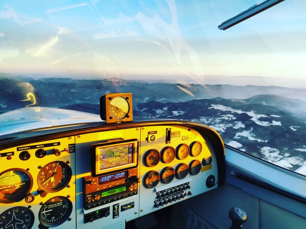 Training to obtain the Light Aircraft Private Pilot License LAPL(A ...